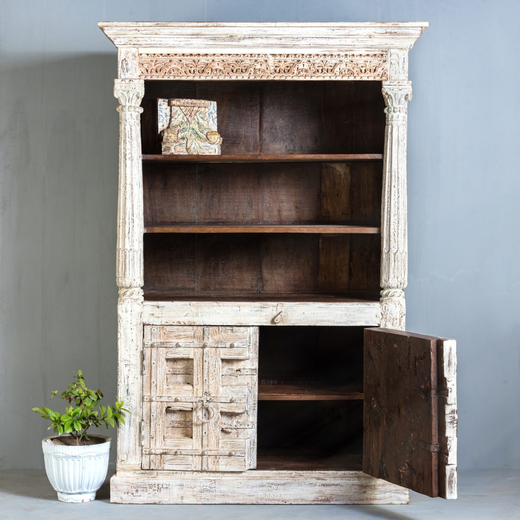 INDIAN ARCH BOOKSHELF - Chisel and Log