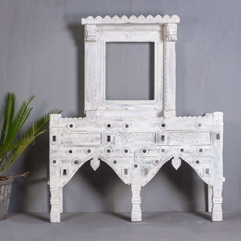 VINTAGE INDIAN CONSOLE - Chisel and Log