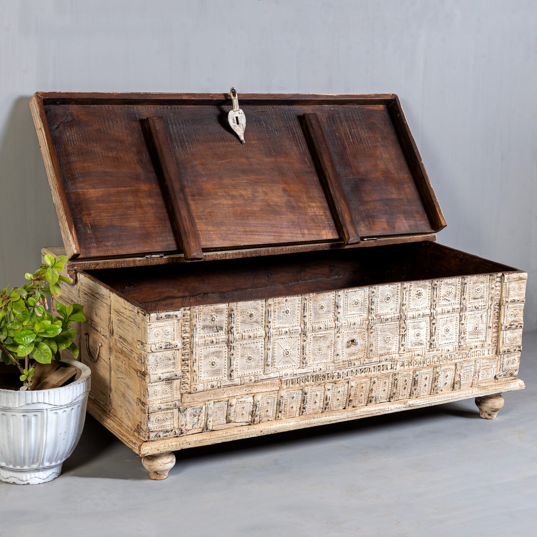 CAMEL CART COFFEE TABLE (LARGE) - Chisel and Log