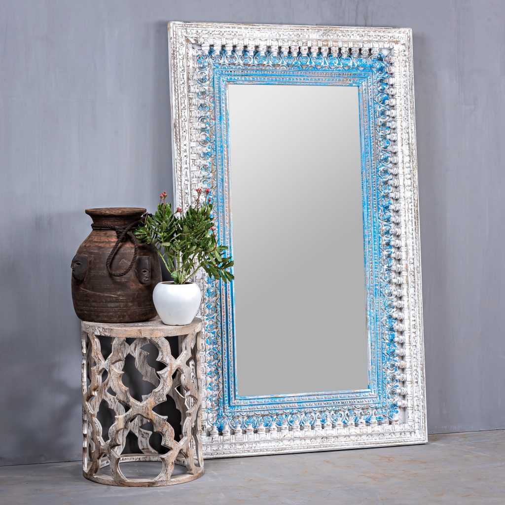 BLUE AND WHITE SPINDLE MIRROR - Chisel and Log