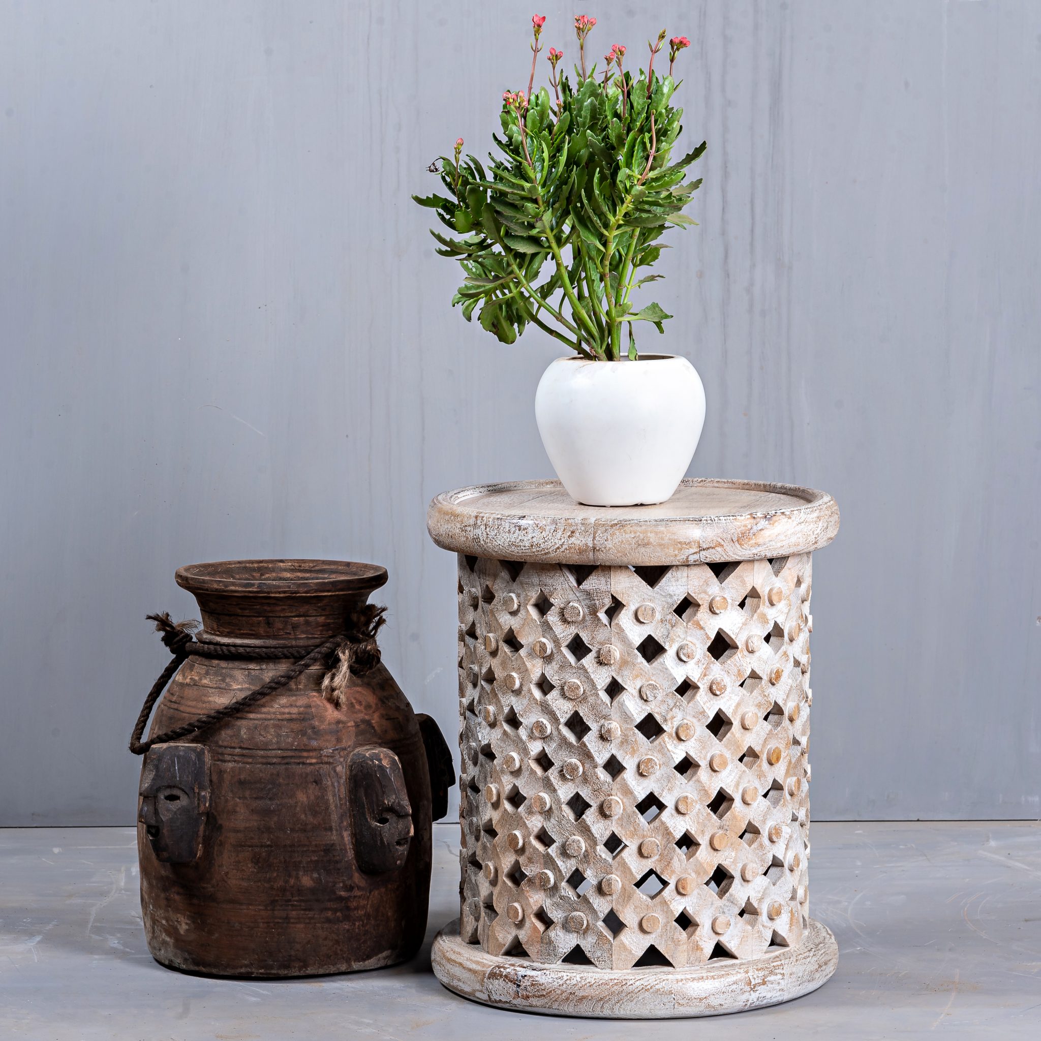 WHITEWASH CARVED INDIAN SWING - Chisel and Log