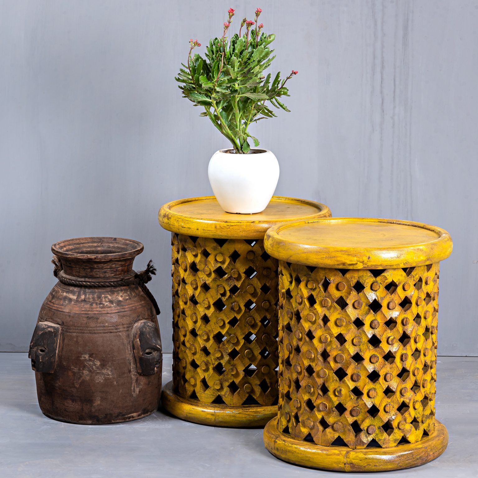 WHITEWASH CARVED INDIAN SWING - Chisel and Log