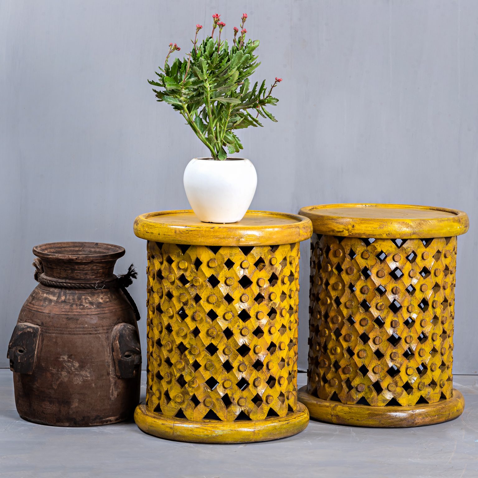 WHITEWASH CARVED INDIAN SWING - Chisel and Log