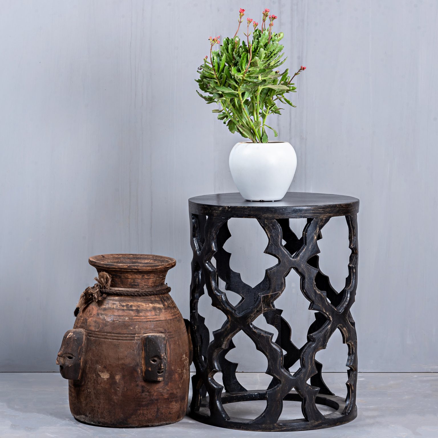 WHITEWASH CARVED INDIAN SWING - Chisel and Log