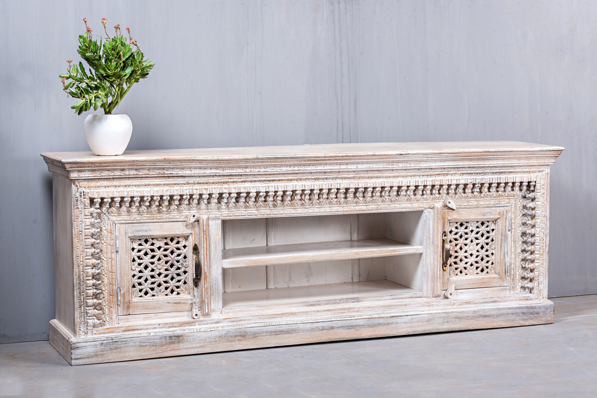 TRADITIONAL INDIAN DESIGN TV CONSOLE - Chisel and Log