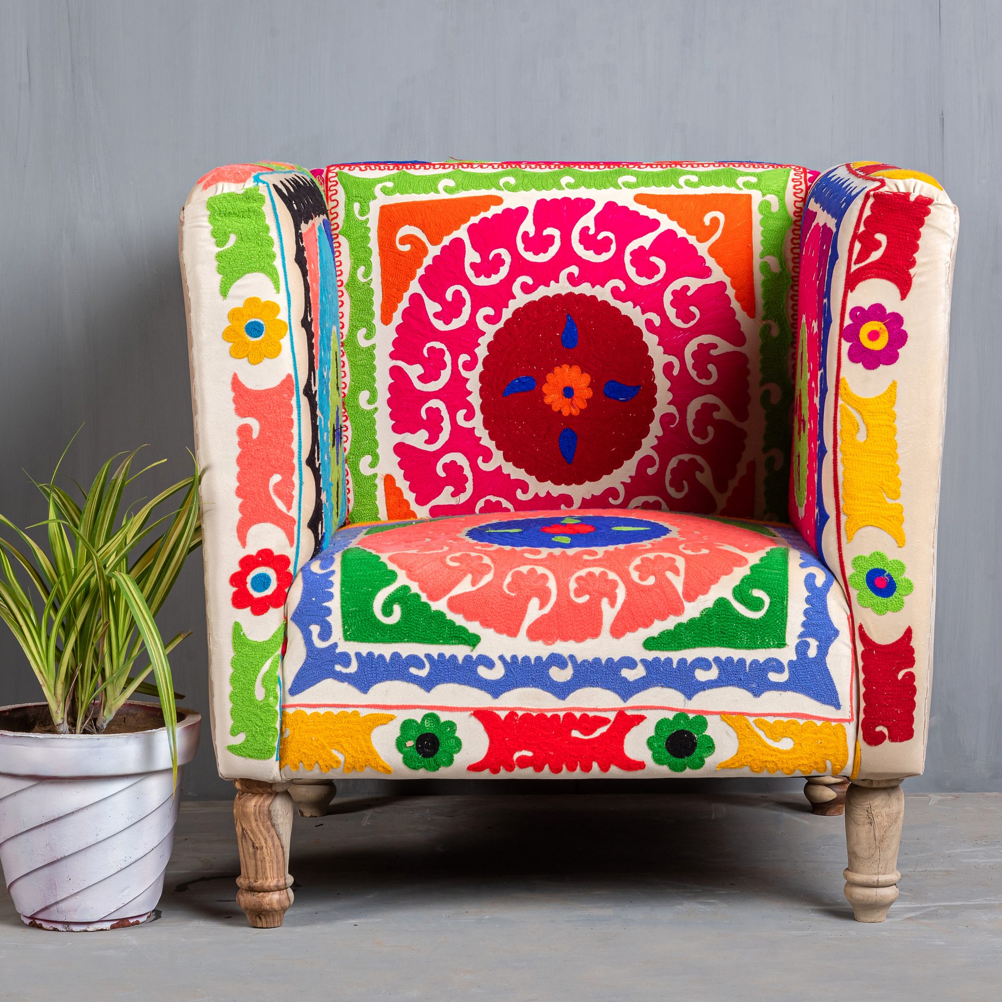 WHITEWASH CARVED INDIAN SWING - Chisel and Log