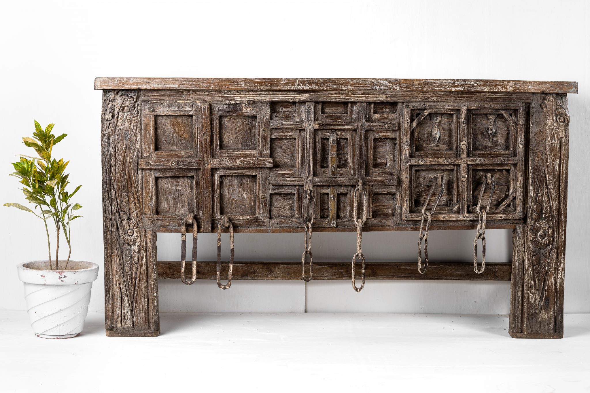 ANTIQUE INDIAN CONSOLE - Chisel and Log