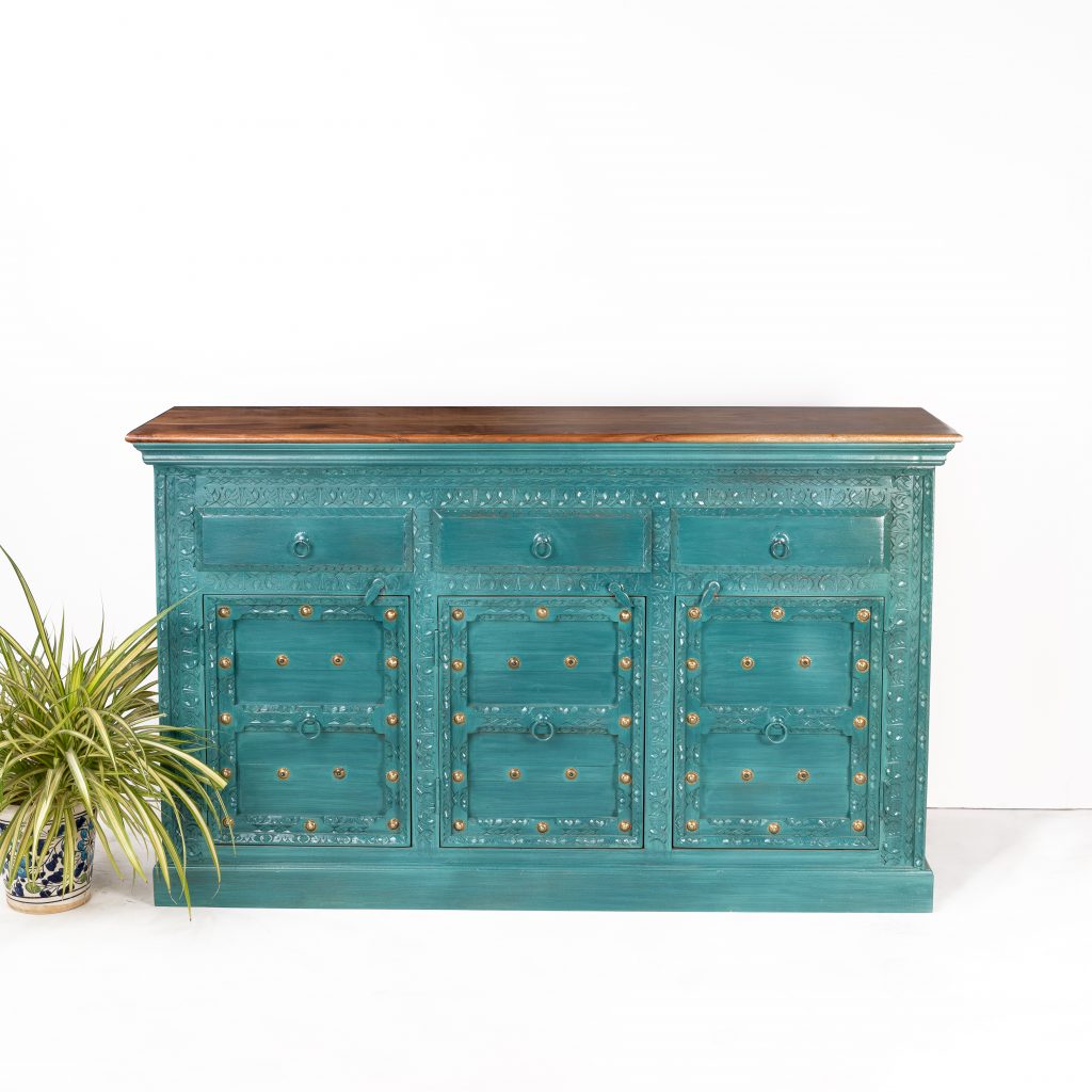 Traditional Spindle Console - Chisel and Log